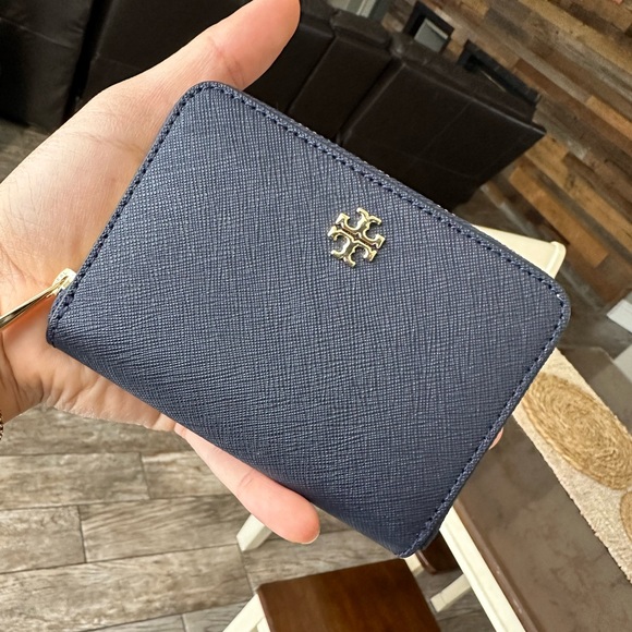 Tory Burch | Bags | New Tory Burch Emerson Zip Keychain Wallet | Poshmark